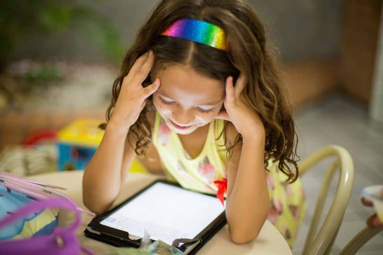 A Parents Guide To Internet Safety For Kids Whoobly a-parents-guide-to-internet-safety-for-kids-whoobly